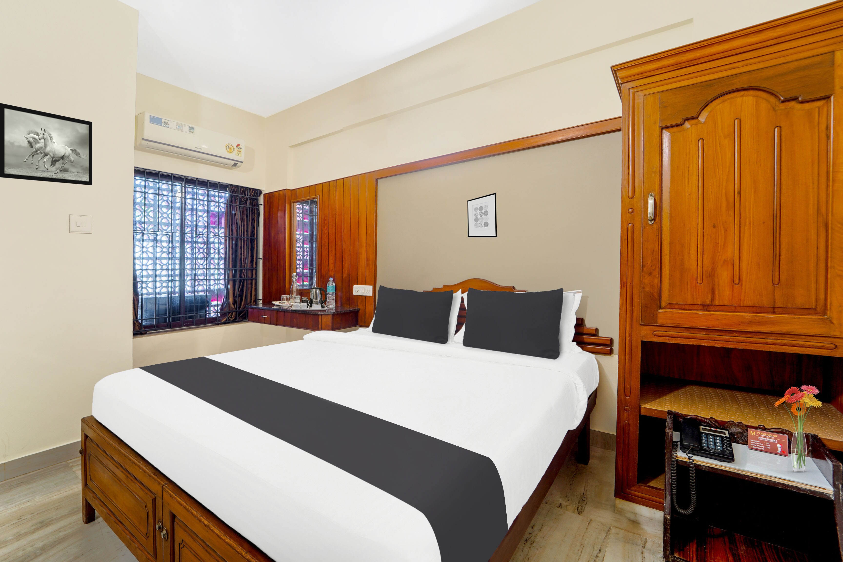 Super Hotel O Broadway Ernakulam, Flagship Kochi, Book @ ₹1369 - OYO