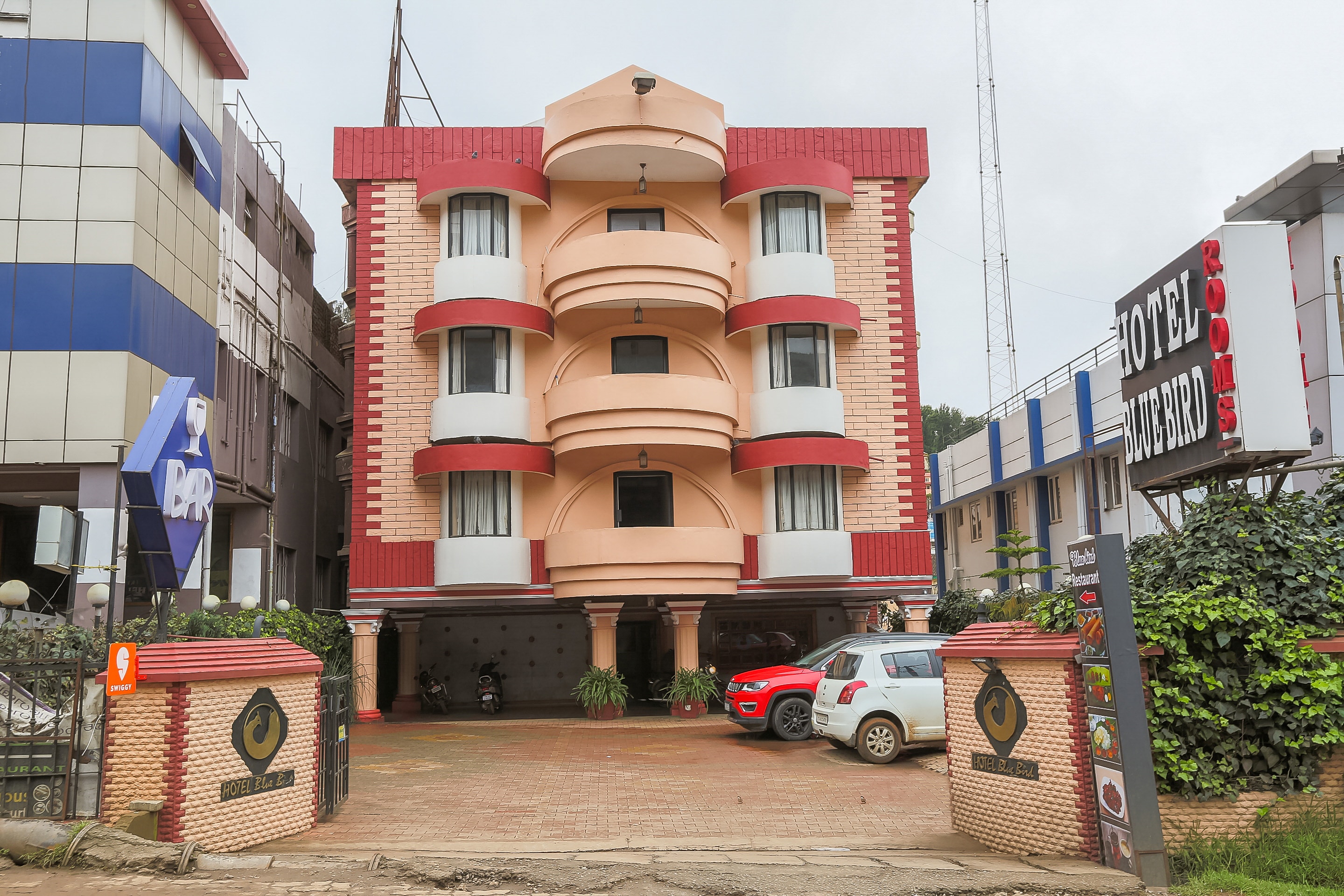 OYO 48910 Hotel Blue Bird , OYO Rooms Ooty, Book @ ₹1095 - OYO