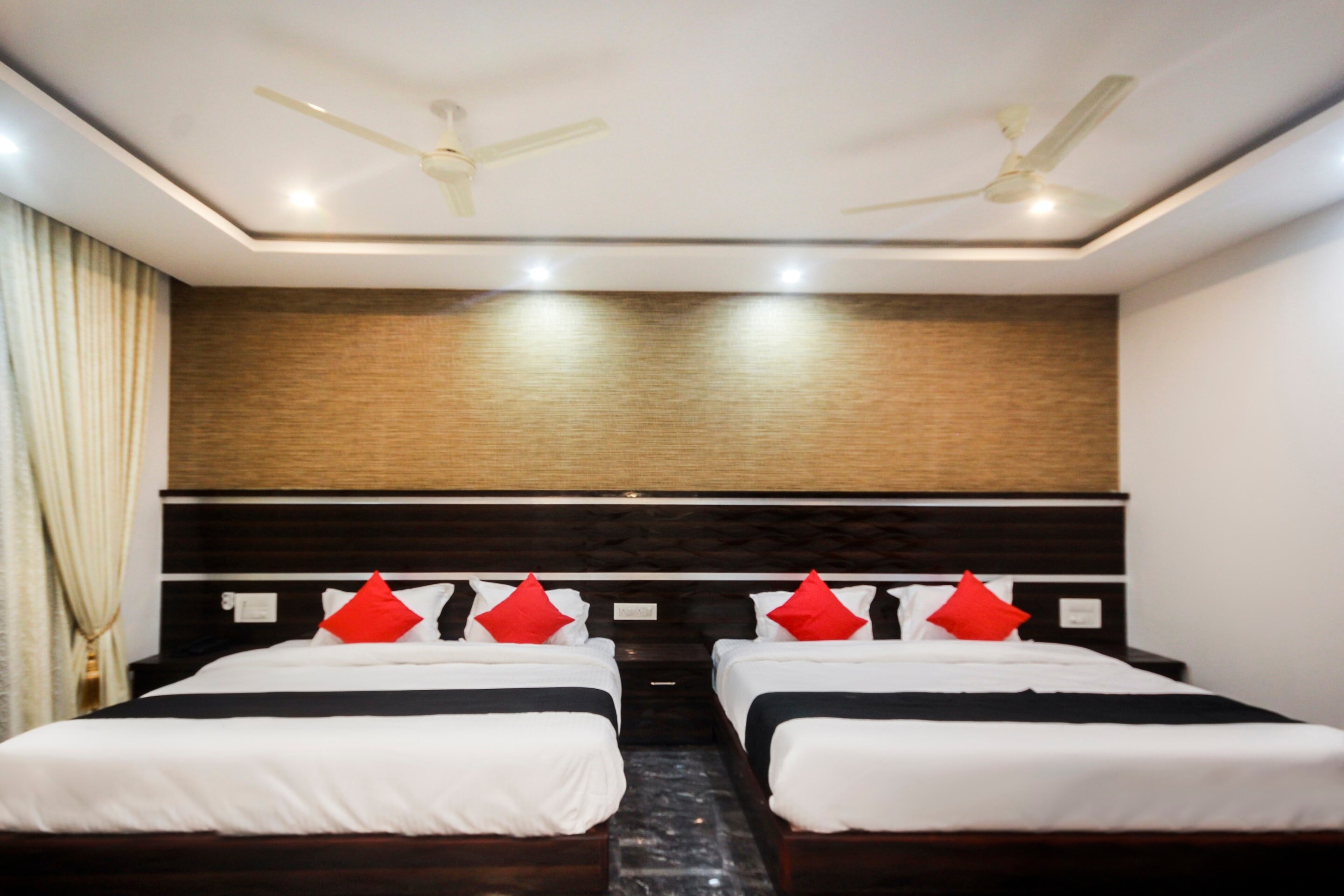 Capital O Hotels in Hunsur, Mysore Starting @ ₹4511 - Upto 65% OFF on 2 ...