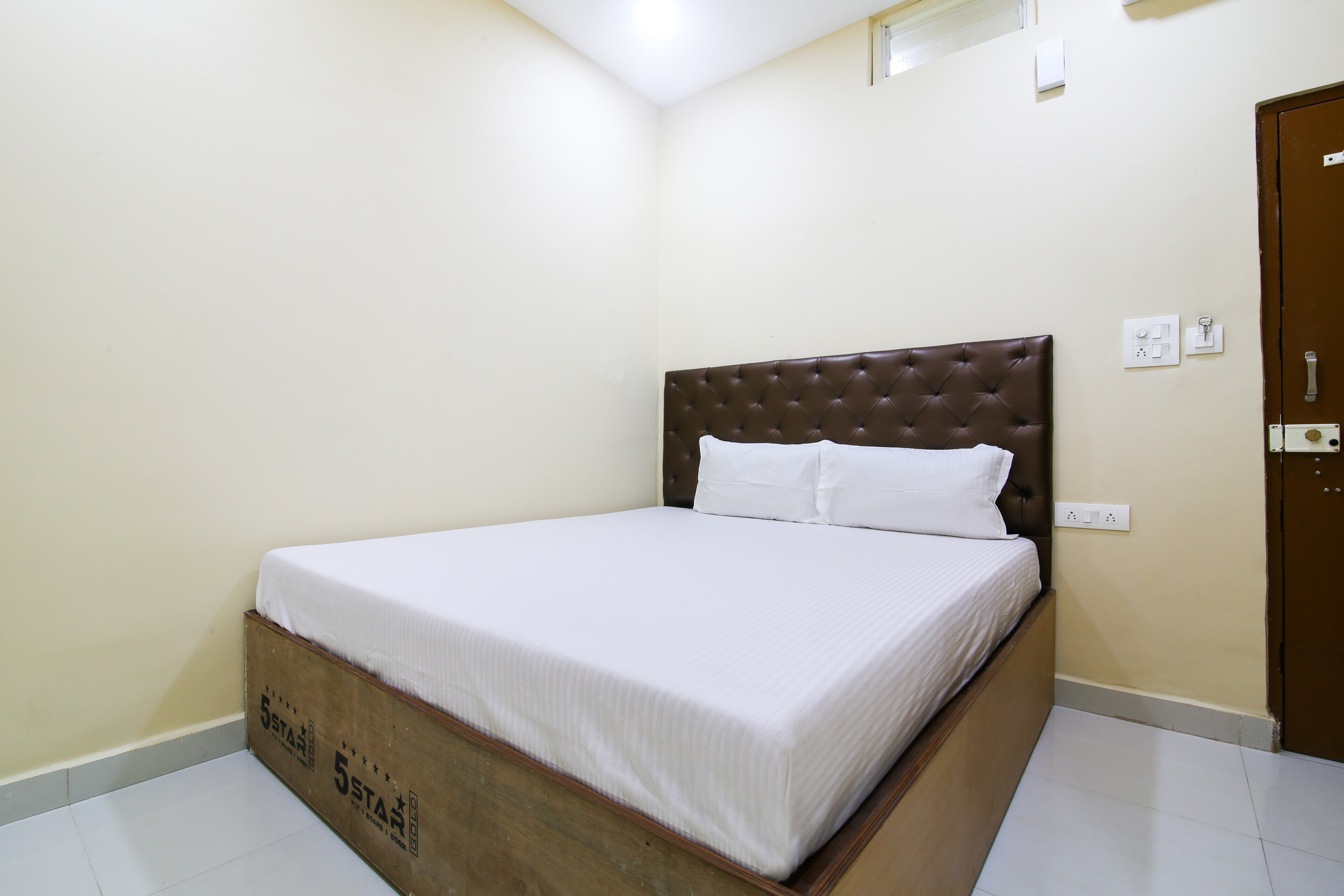 Hotel O Maina Mansion, Flagship Goa, Book @ ₹5471 - OYO