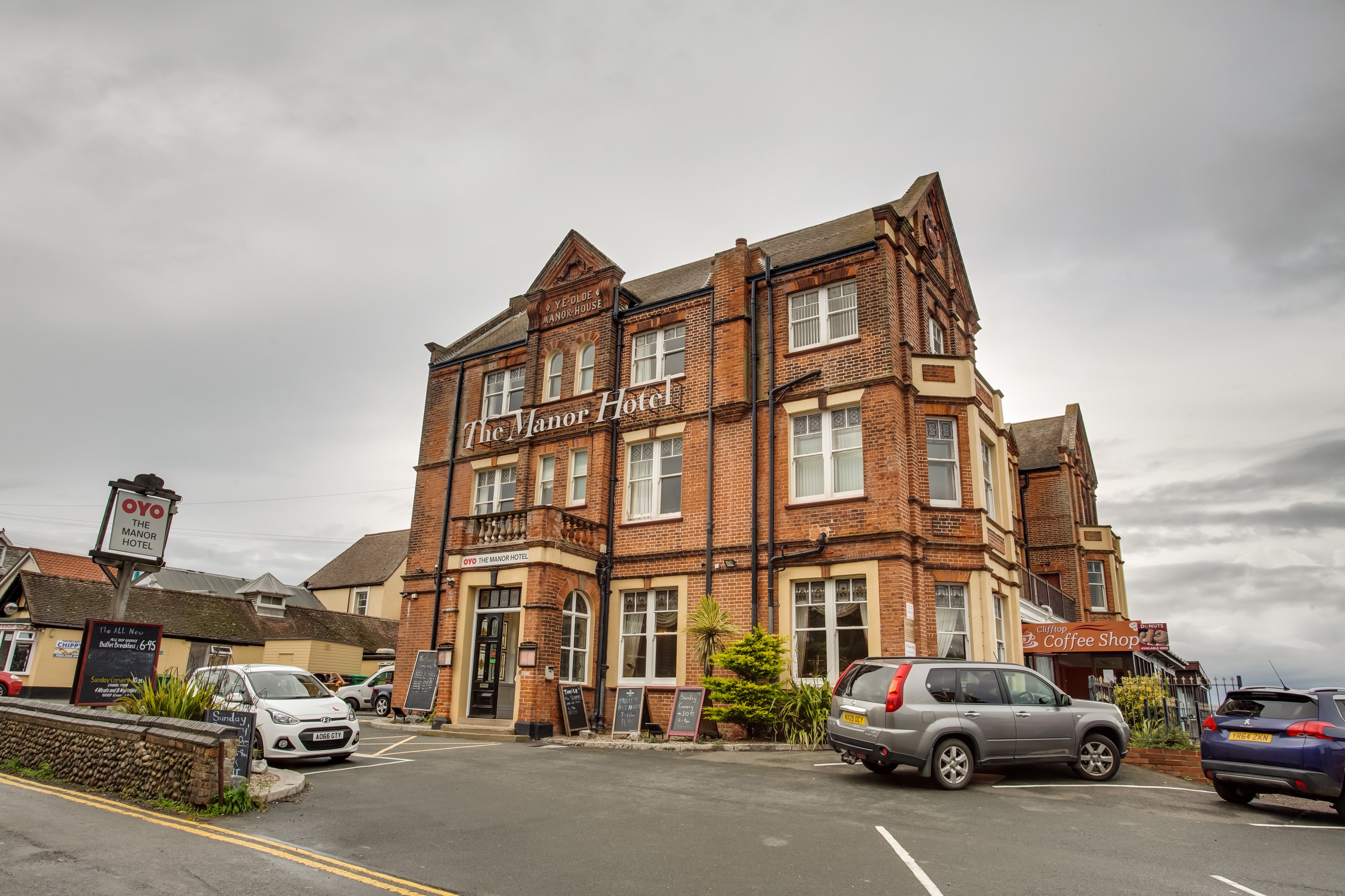 OYO The Manor Hotel, Norwich, UK - OYO Hotels