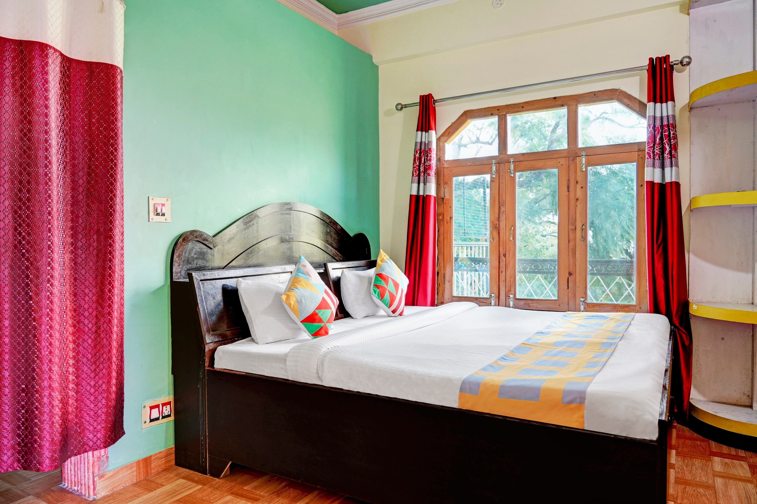 OYO Home 61394 Hill View Family Suite Kempty, Home Mussoorie, Book ...