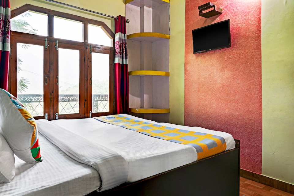 OYO Home 61394 Hill View Family Suite Kempty, Home Mussoorie, Book ...