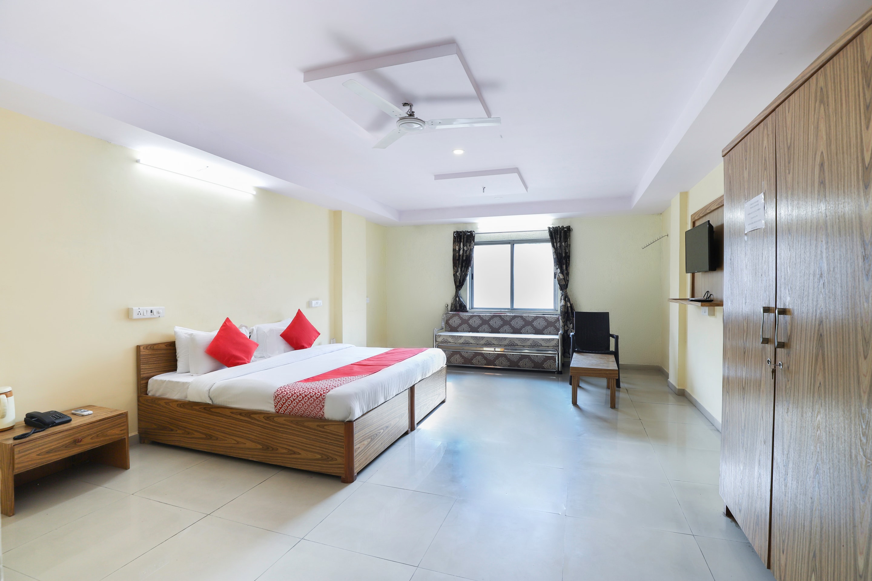 OYO Bhagyoday Hotel, OYO Rooms Ankleshwar, Book @ ₹489 - OYO