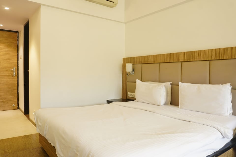 Palette - Kumar Resort, Palette Lonavala, Book @ ₹1095 - OYO