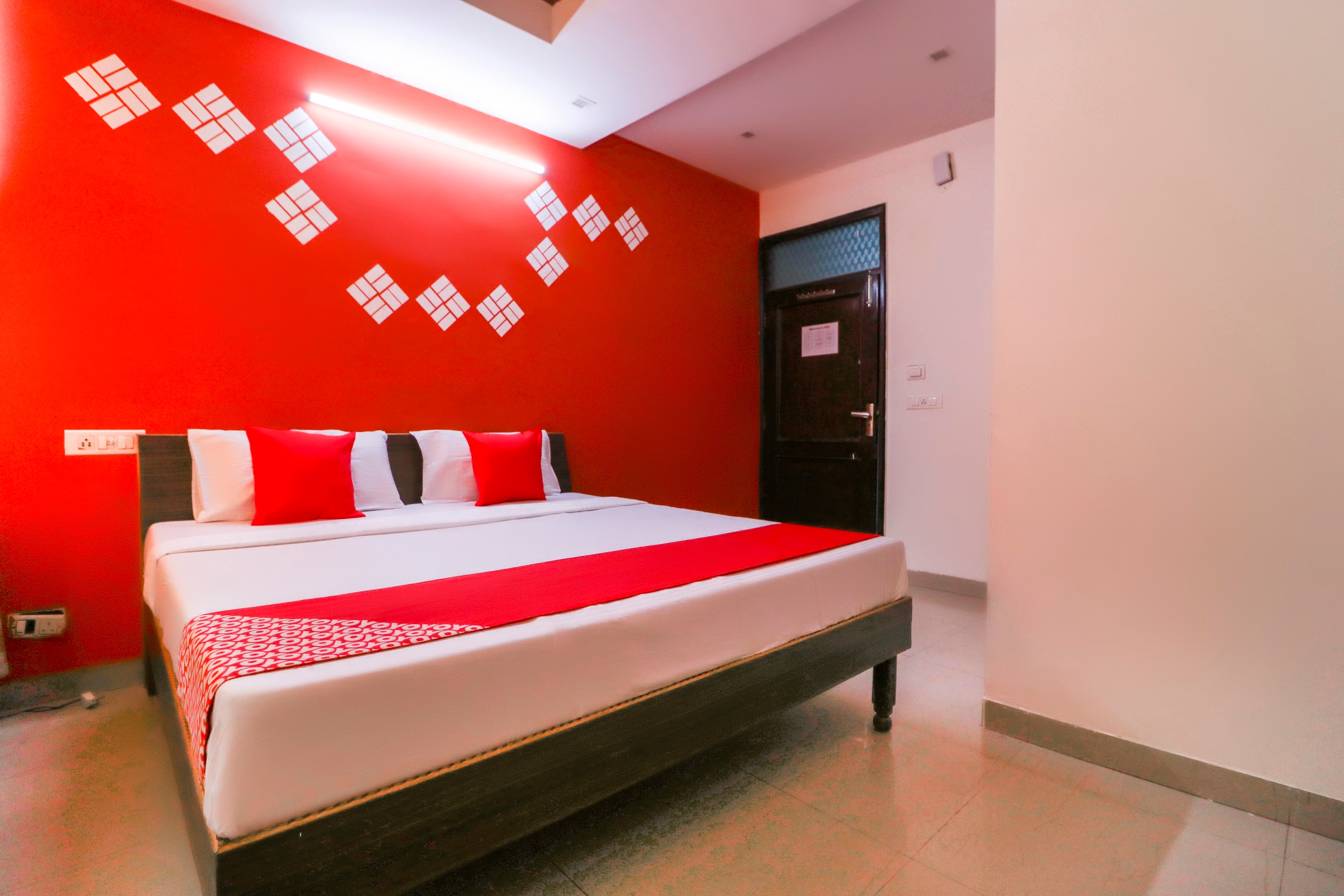 OYO Hotel Shubam, OYO Rooms Kharar, Book @ ₹489 - OYO