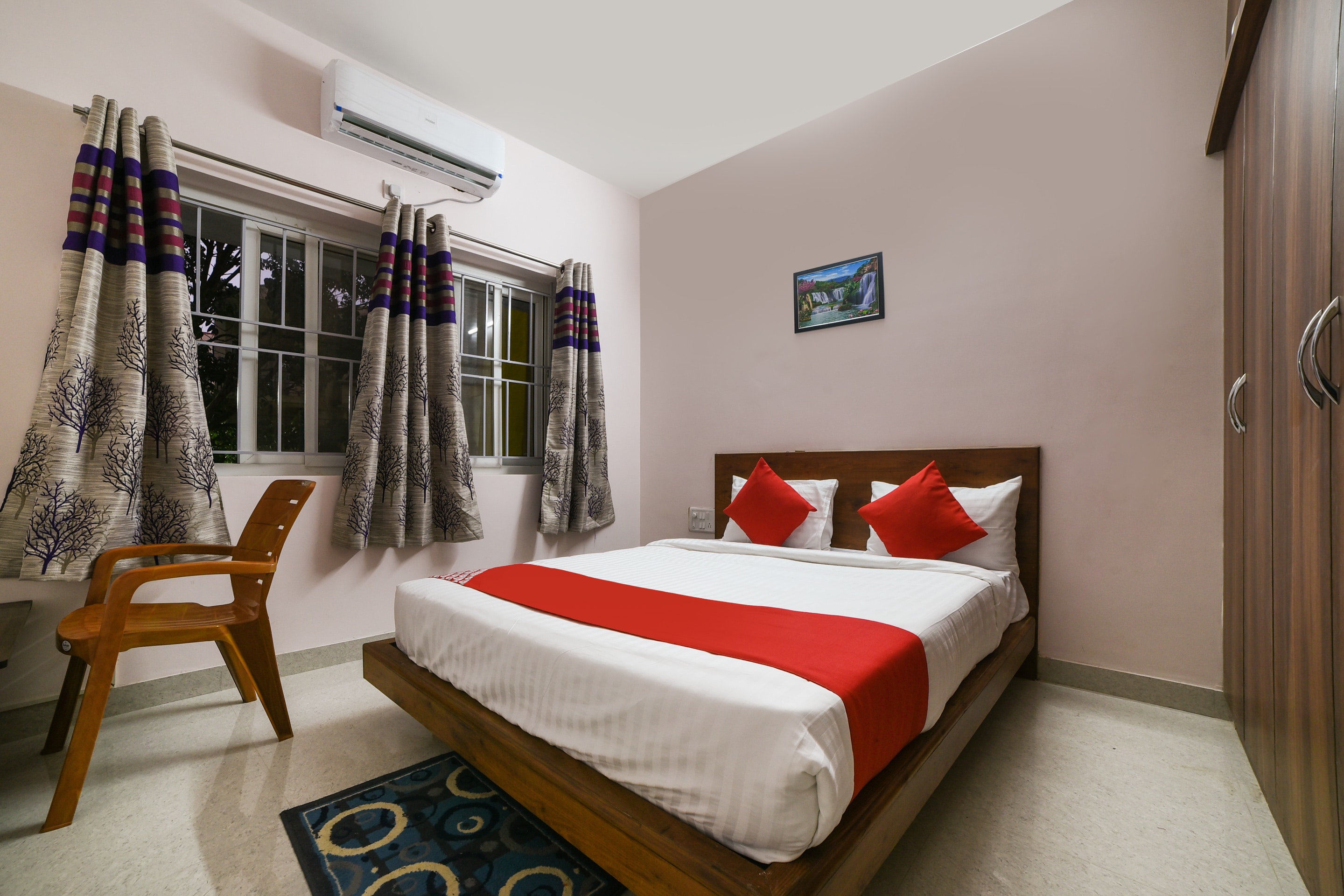OYO Hotel Prince Near Baiyappanahalli Metro Station, OYO Rooms ...