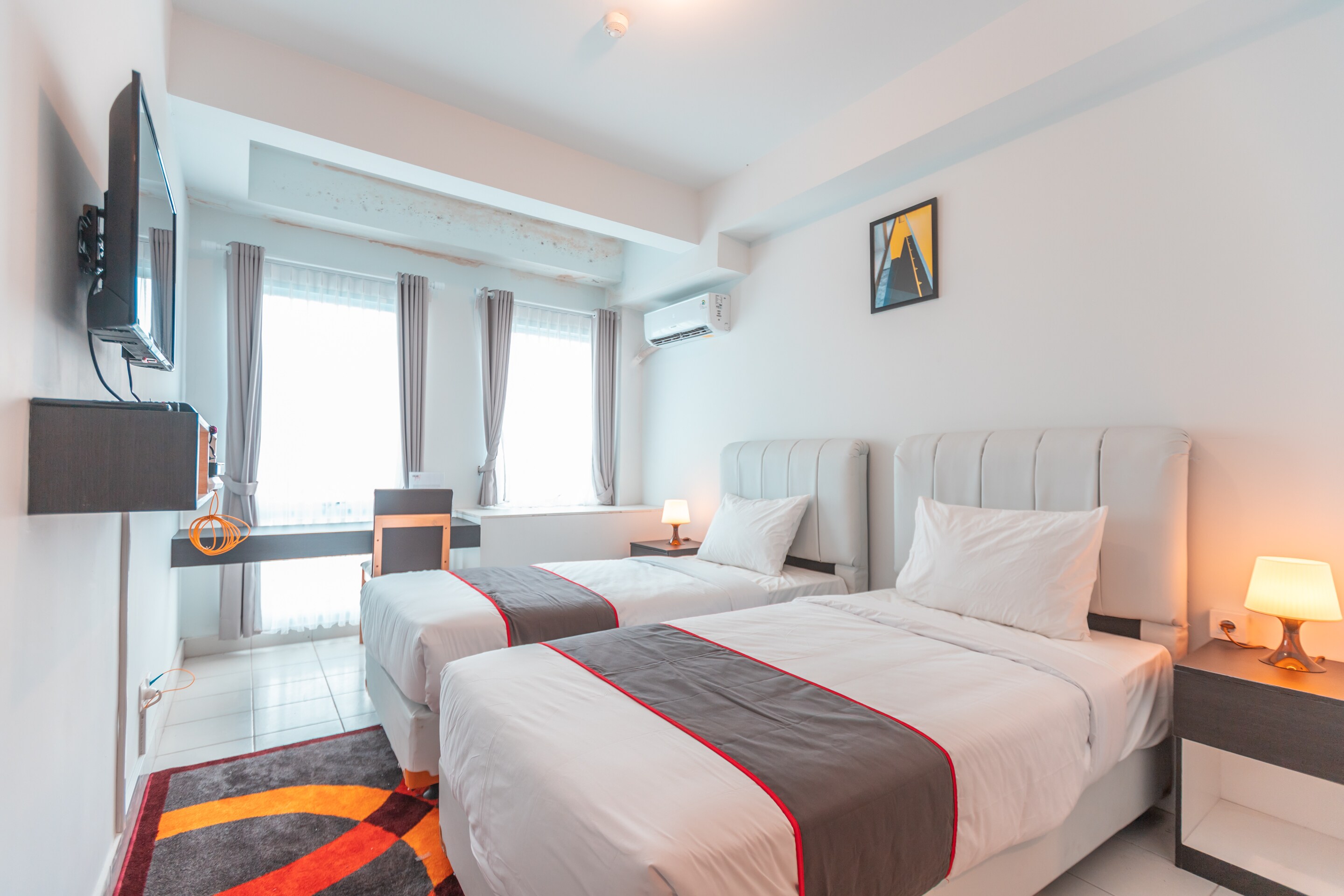 Super OYO Collection O 24 Patraland Urbano, Collection O Bekasi, Book ...