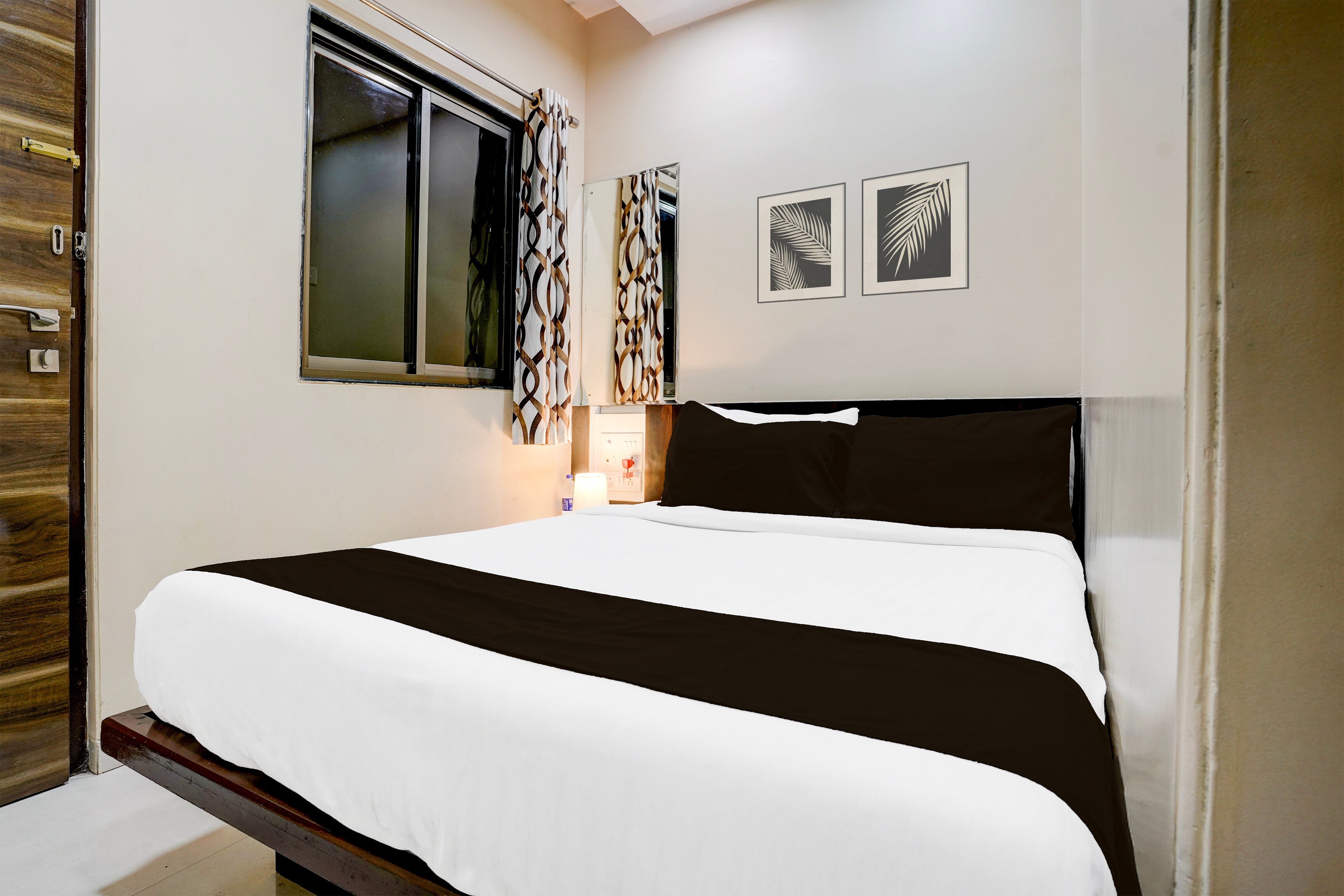 Super Collection O Airport Metro Andheri East, Collection O Mumbai ...