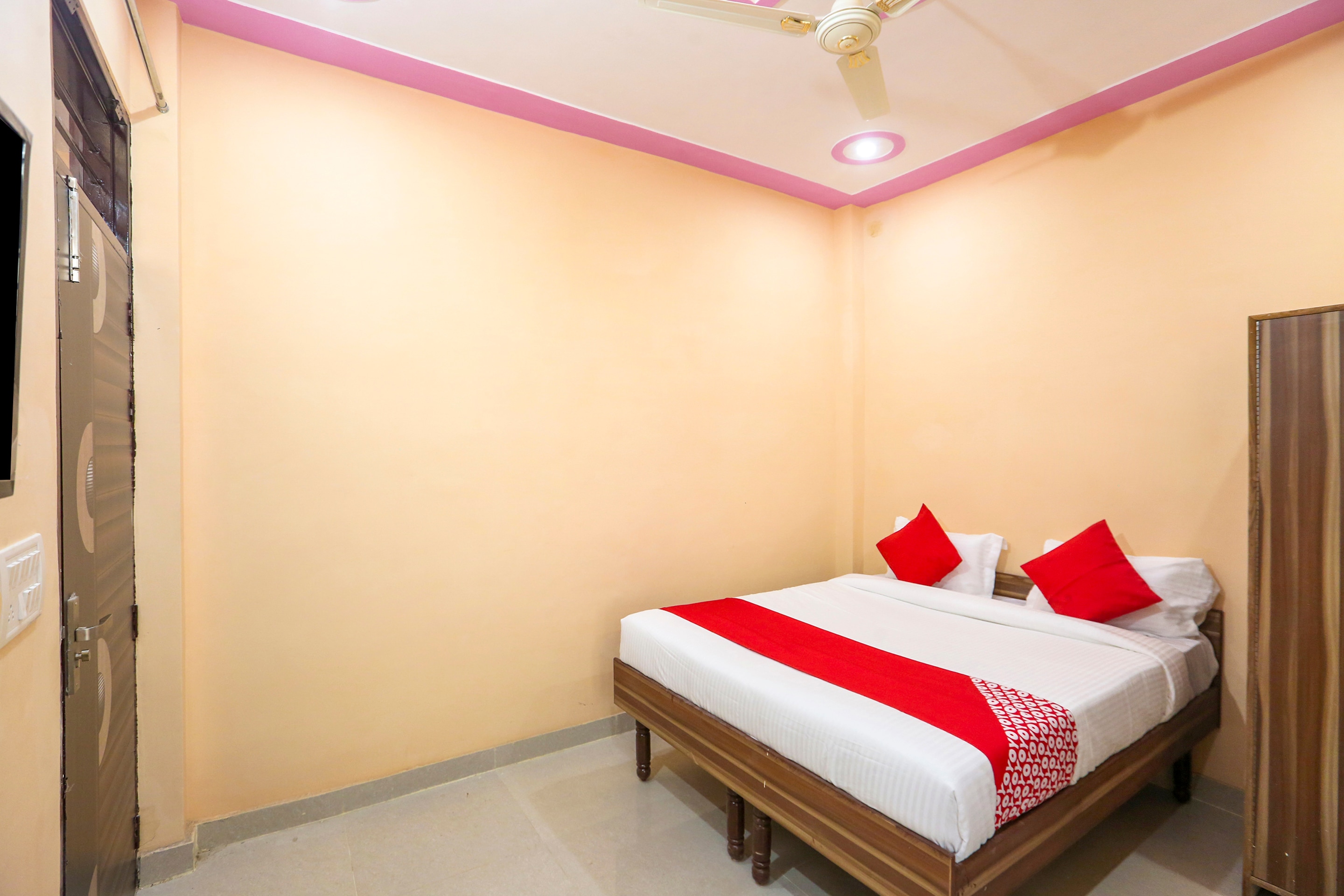 Pg in Gurgaon Starting @ ₹399 - Upto 83% OFF on 140 Gurgaon Pg