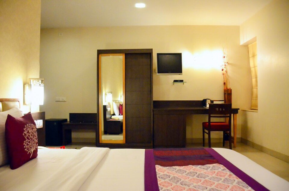 OYO 5388 Sadanand Regency, OYO Rooms Pune, Book @ ₹1095 - OYO