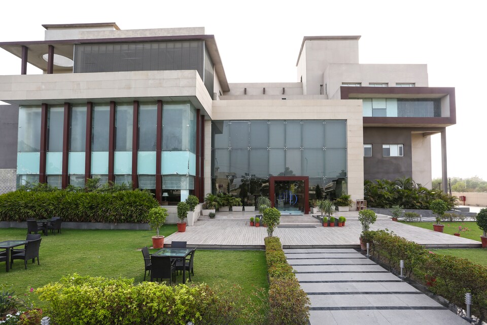 OYO 5420 TDI Club Retreat, OYO Rooms Sonipat, Book @ ₹2737 - OYO