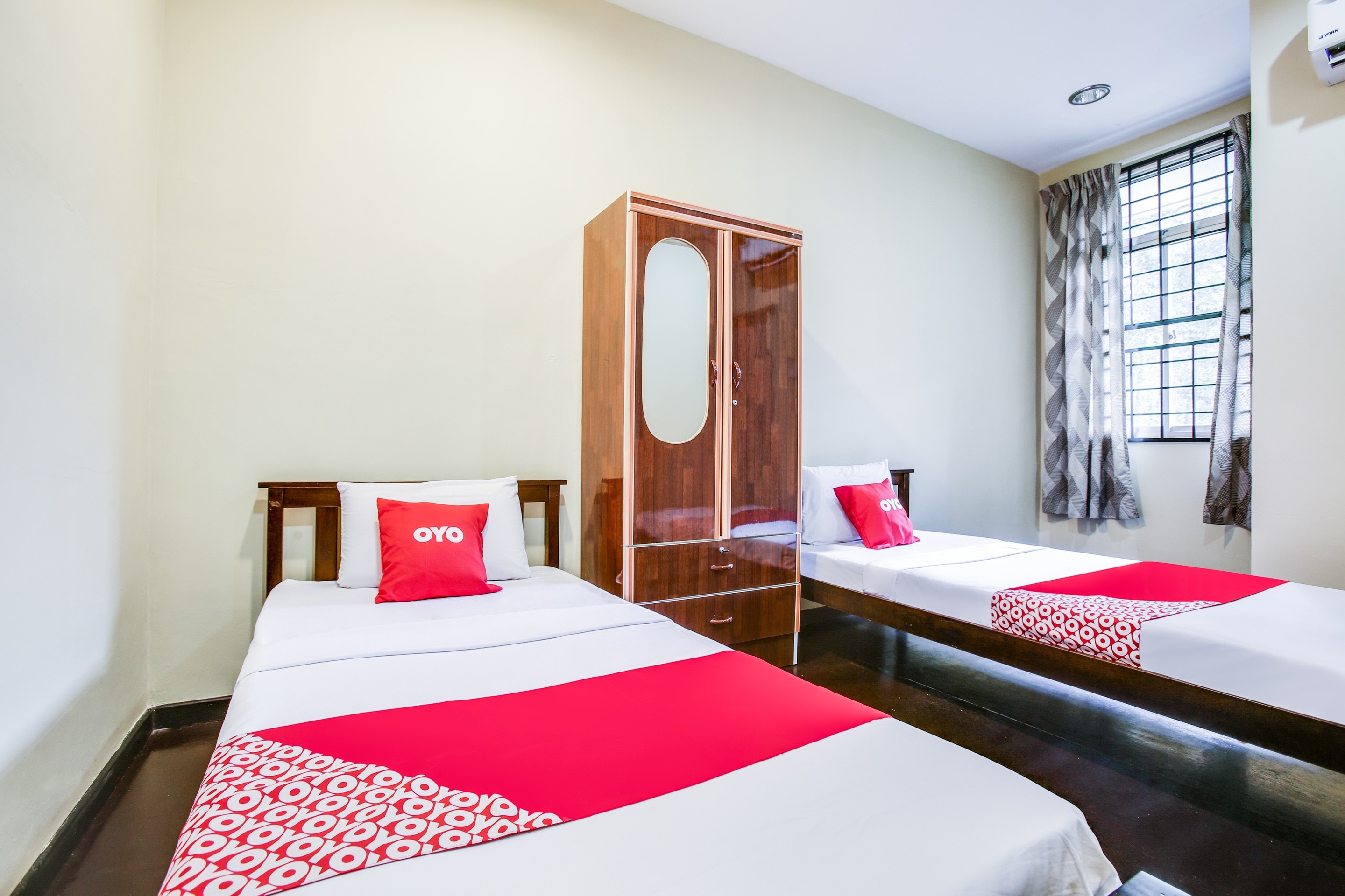 OYO 89660 Raudhah Inn Hotel, OYO Hotels Tangkak, Book @ RM100 - OYO