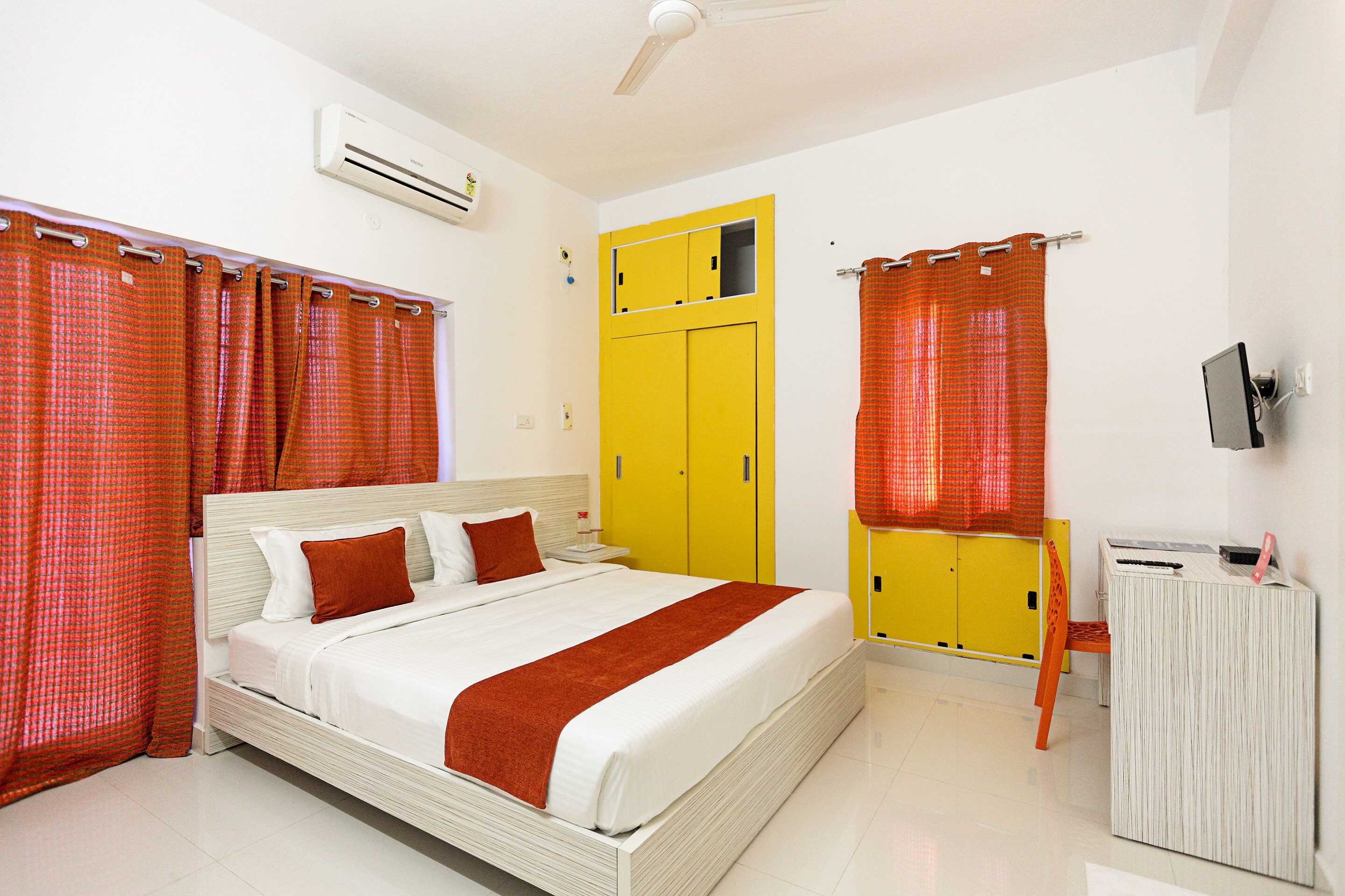 OYO 5505 Colors Corporate Residency, OYO Rooms Chennai, Book @ ₹1095 - OYO