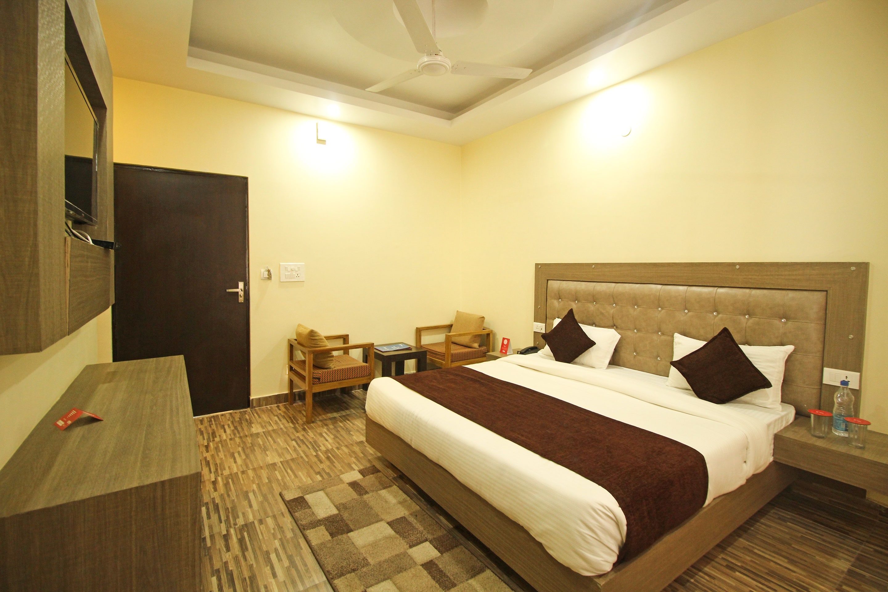 OYO Hotel Trihari, OYO Rooms Rishikesh, Book @ ₹1095 - OYO