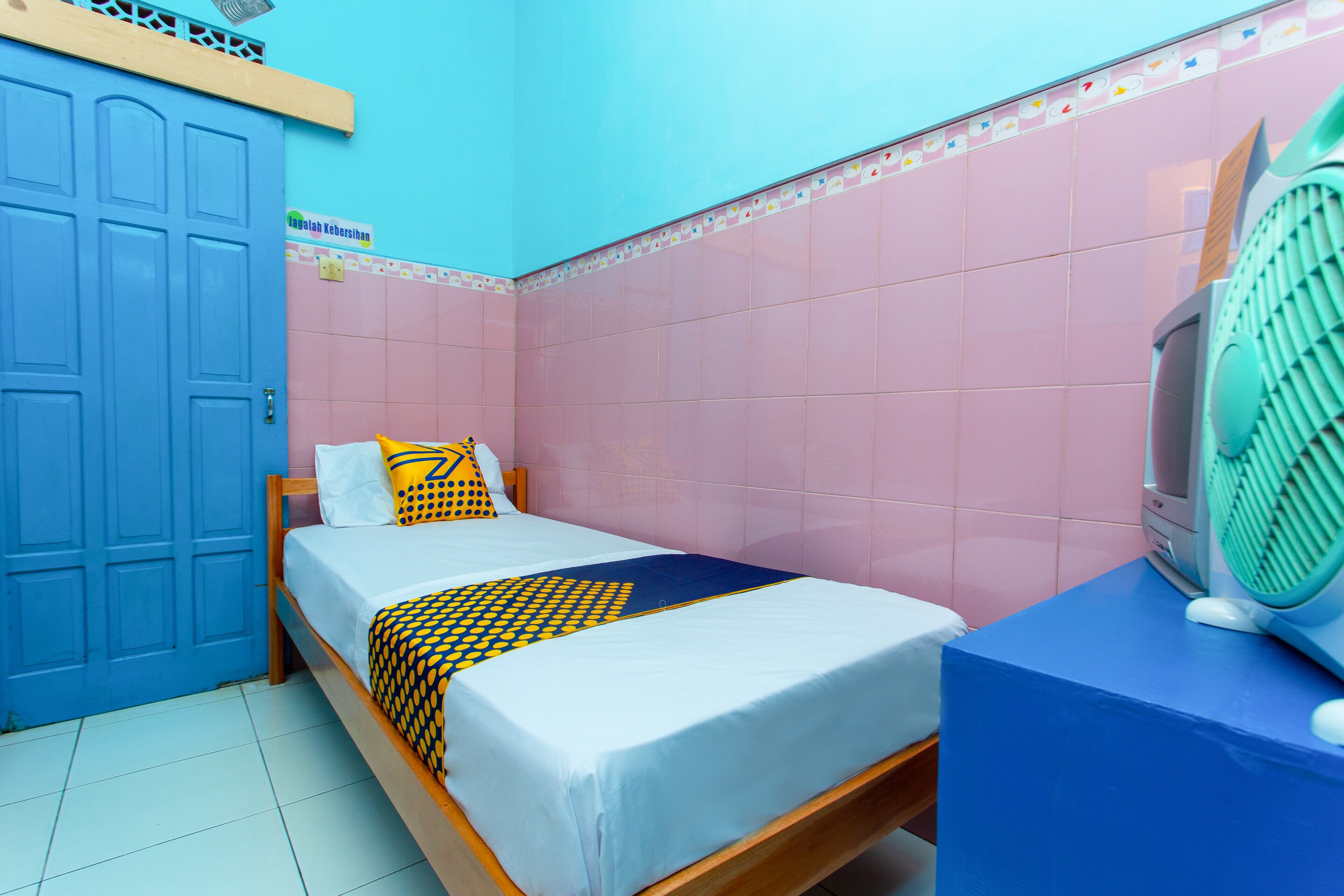 Hotel O Budi, SPOT ON Purwokerto, Book @ Rp31129 - OYO
