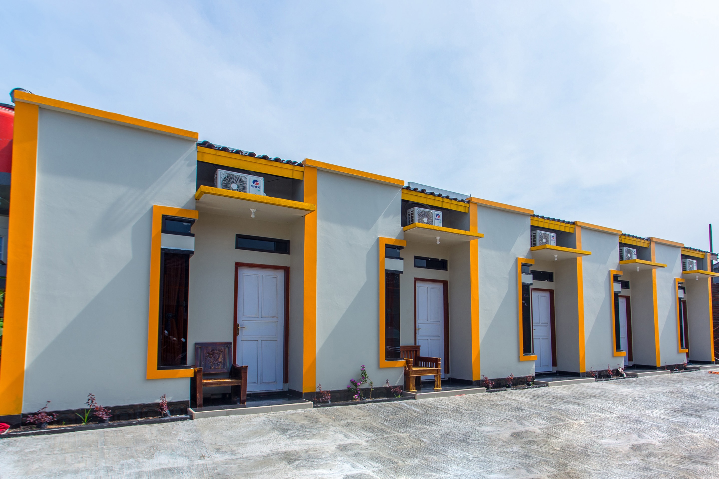 Hotel di Tegal, Mulai Rp70006 per malam - OYO Hotels