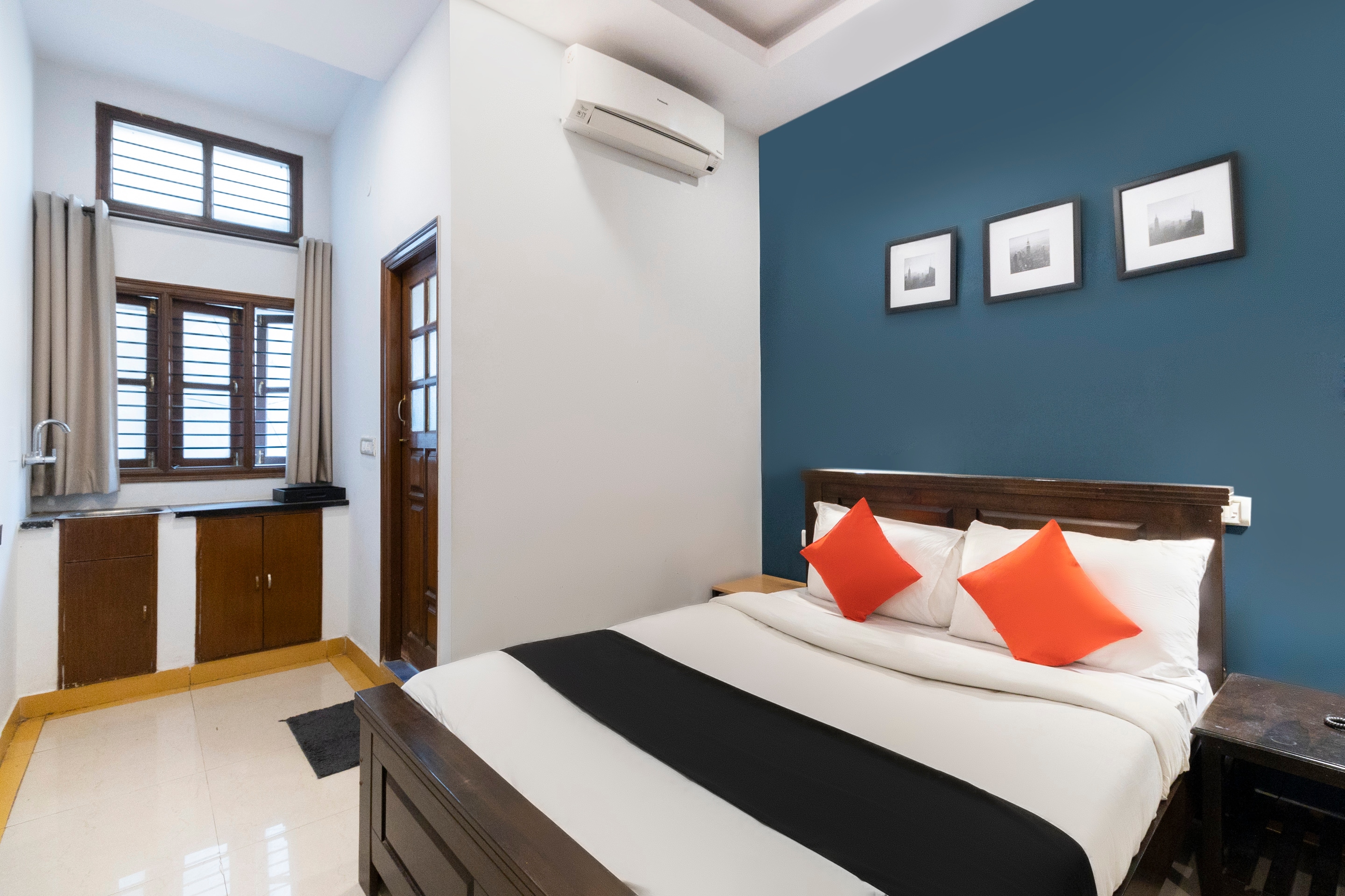 Capital O Hotels in Nrupathunga Road, Bangalore Starting @ ₹641 - Upto ...
