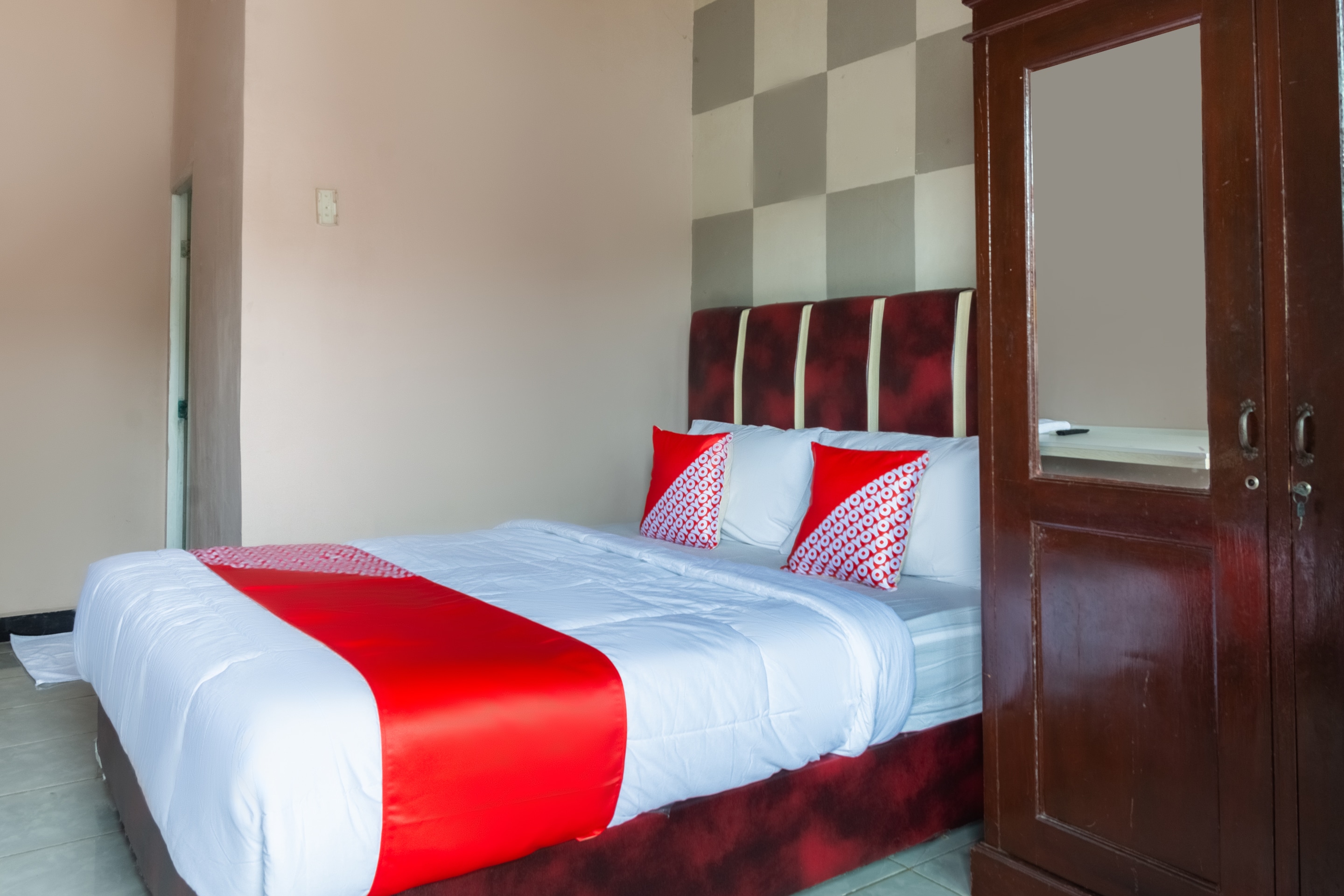 OYO 3044 Adelia Residence, OYO Hotels Palembang, Book @ Rp95930 - OYO
