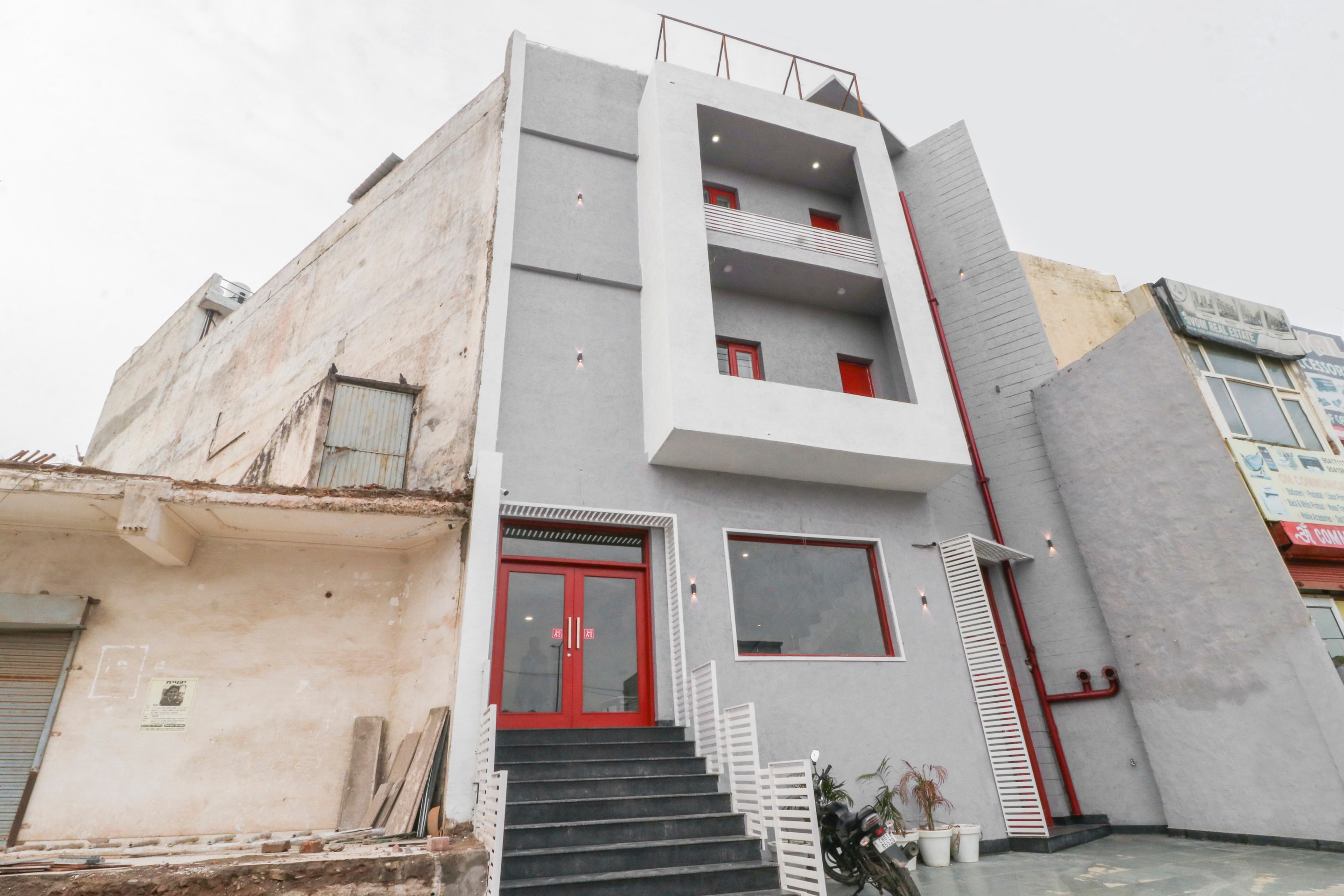 Collection O Hotel NH7, Collection O Zirakpur, Book @ ₹866 - OYO